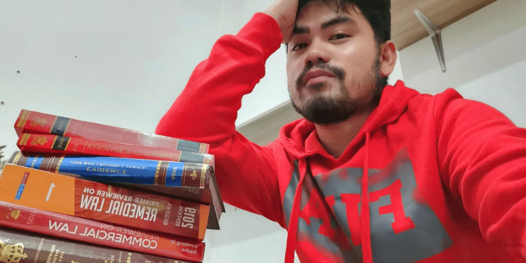 From labandero to Bar passer: 32-year-old man inspires netizens after ...