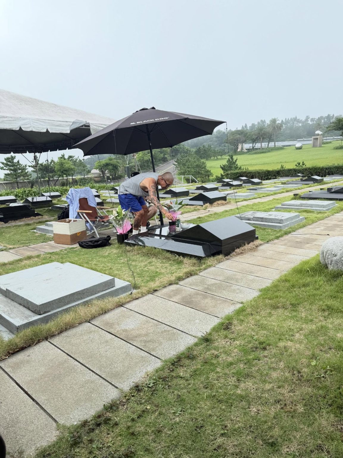 DJ Koo visits late wife Barbie Hsu’s grave daily — report - Latest Chika